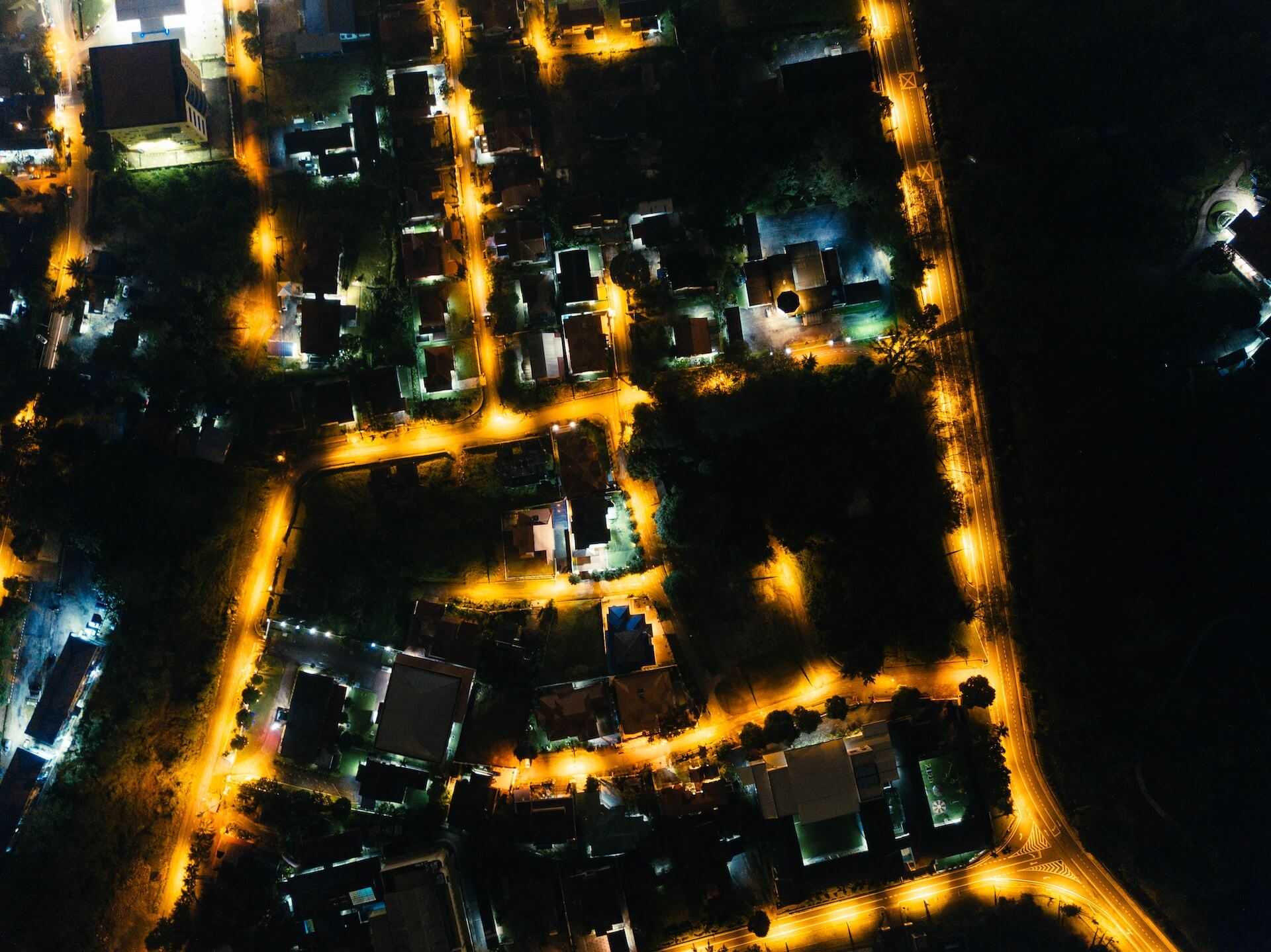 HOA Needs To Hire An Outdoor Lighting Company | Georgia Lightscapes Blog